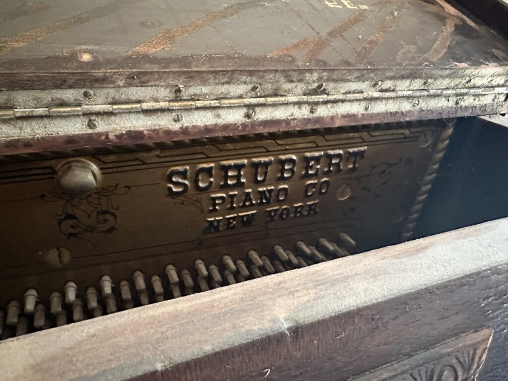 Free Piano in Midlothian, Virginia: Schubert Mandolin