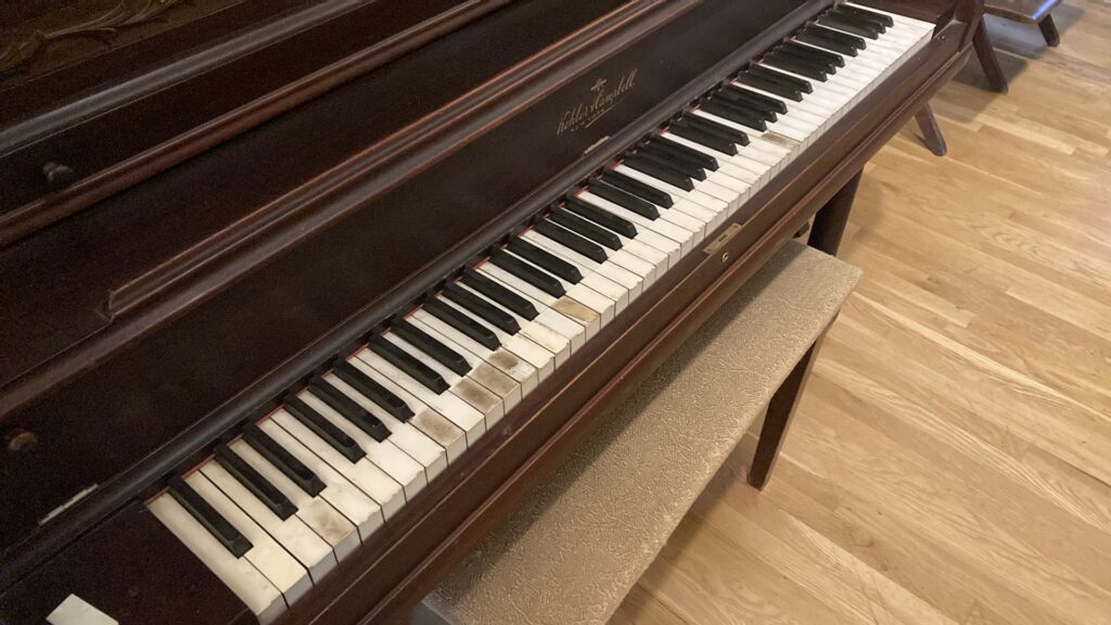 Free Piano in Portland, Oregon: Upright