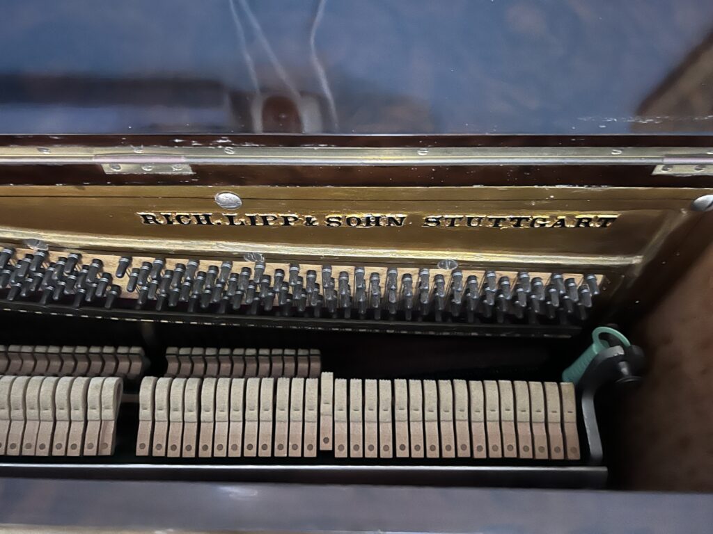 Free Piano in Sydney, New South Wales: Lipp and Sohn