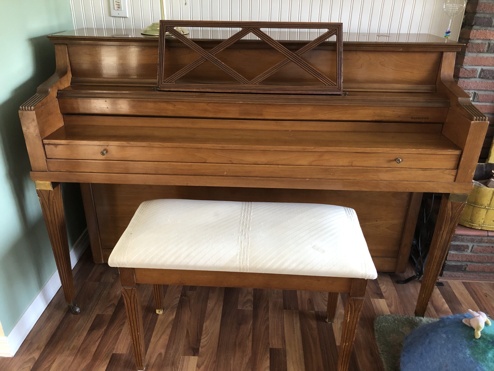 Free Pianos – Piano Adoption is the Largest Website of Free Pianos!